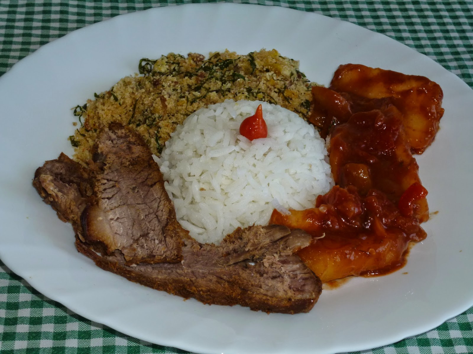 Piteisdadinha: PEITO BOVINO ASSADO COM MANDIOCA (aipim)