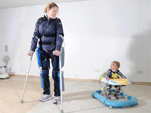 Suburban spaceman: Paralysed Claire Lomas faces the London Marathon in ...