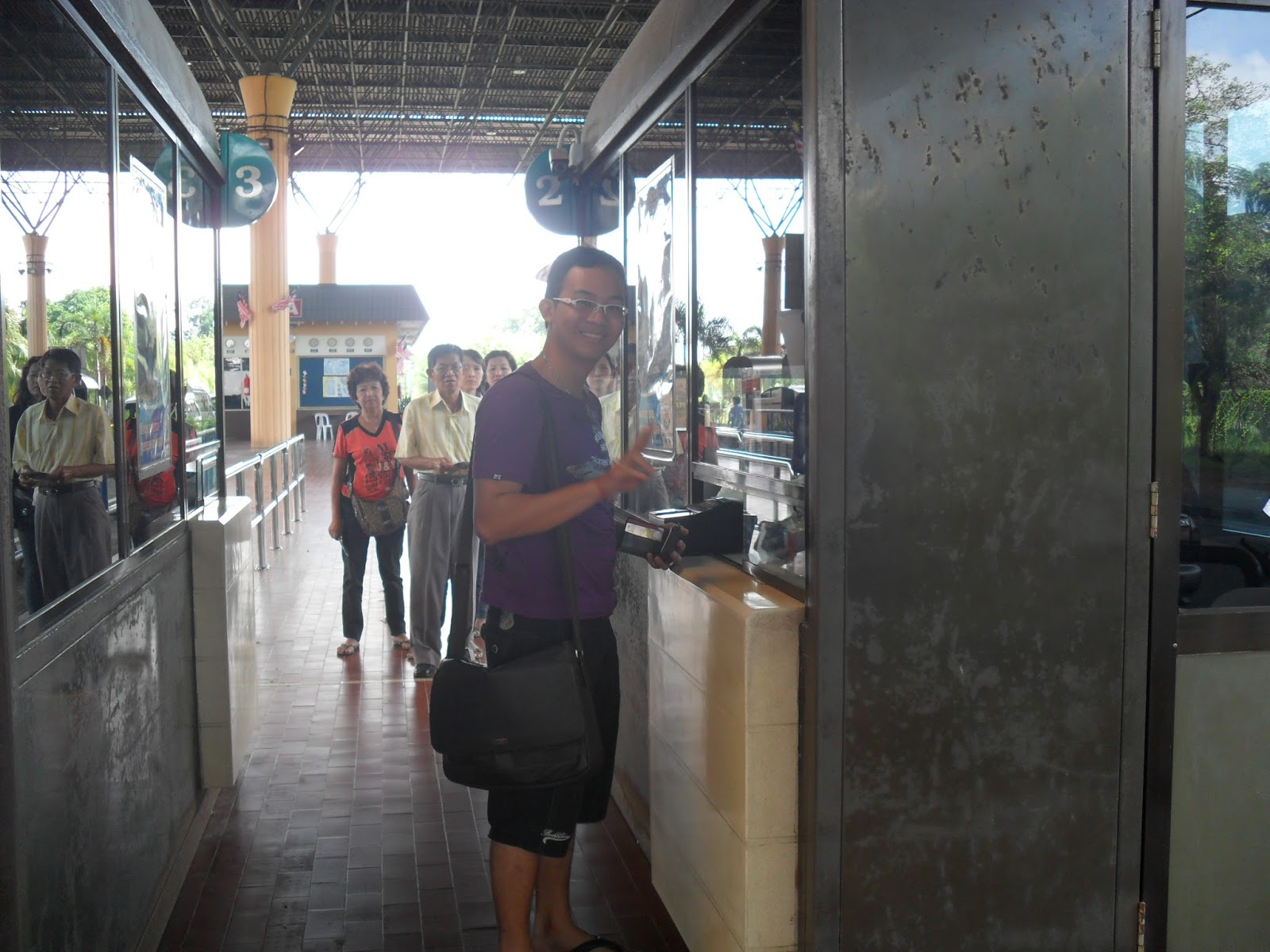 Our Journey : Kedah Bukit Kayu Hitam - Changlun Customs & Immigration ...