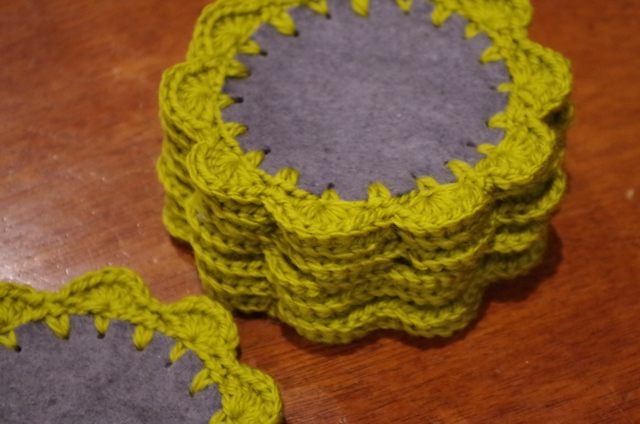 poppy street: crochet: felt coaster