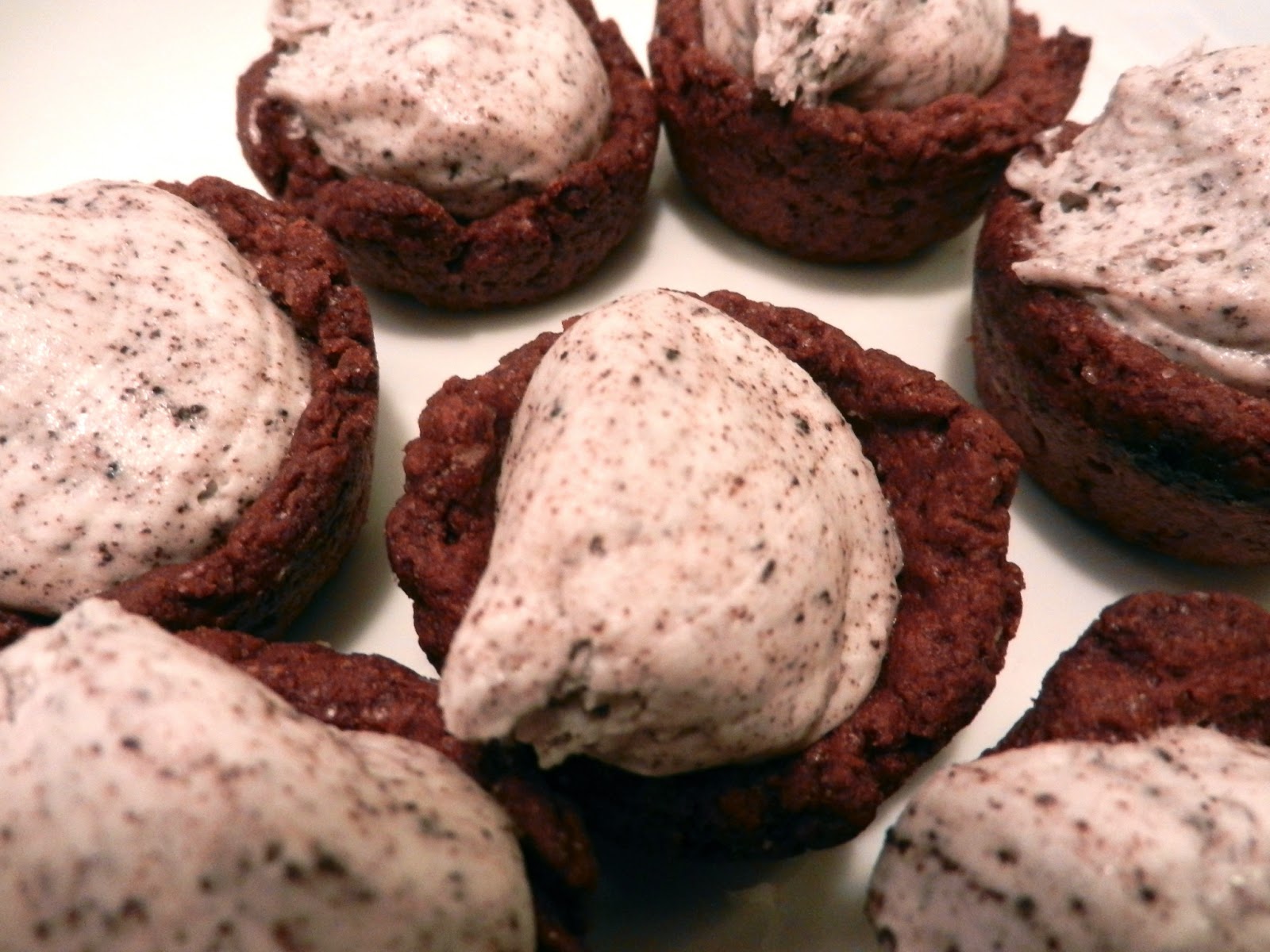 I'll Bake It, You Eat It: Chocolate Frosting Cups