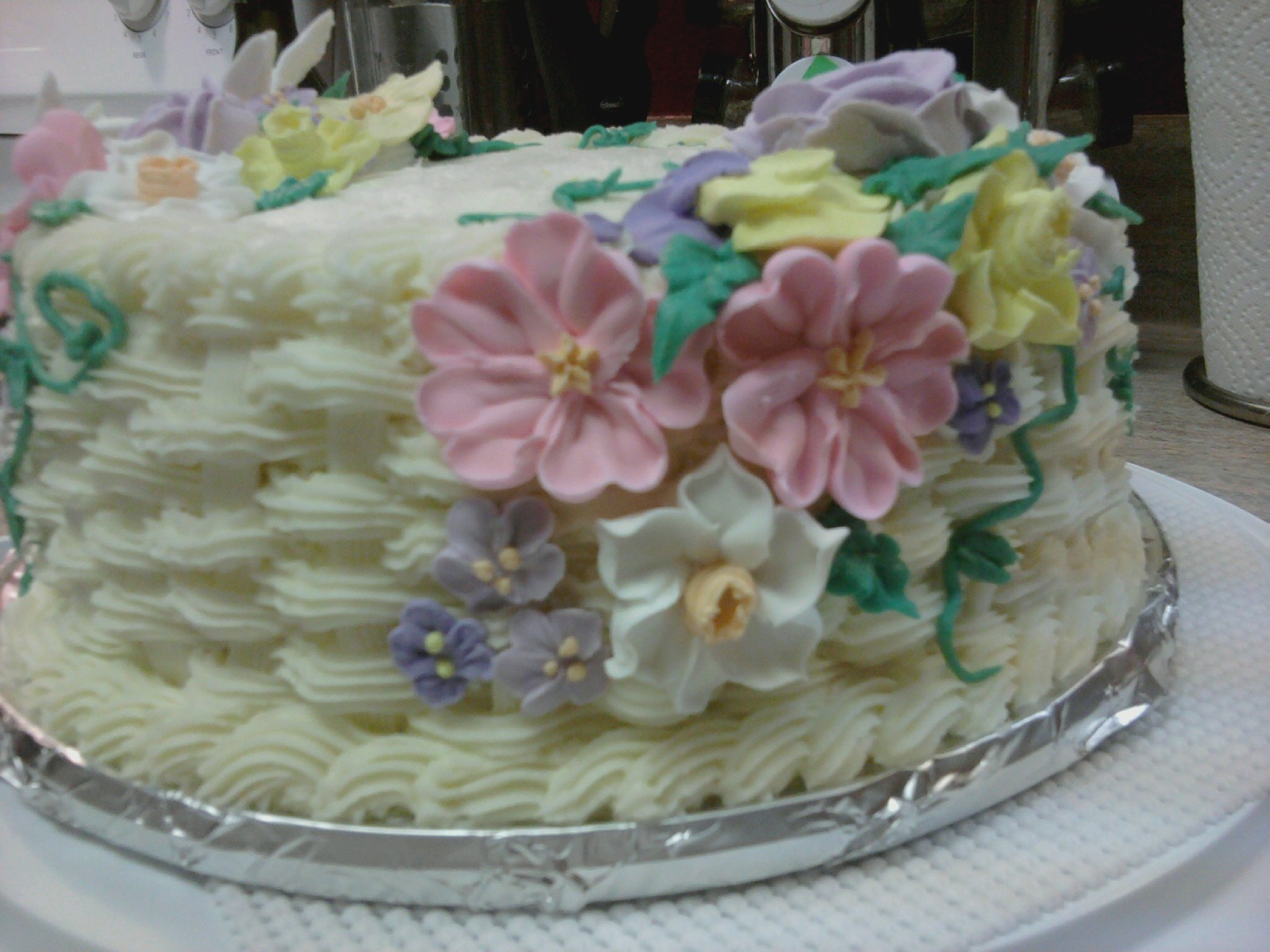 The Gluten Free Wife: Wilton Advanced Flowers Final Cake!!!