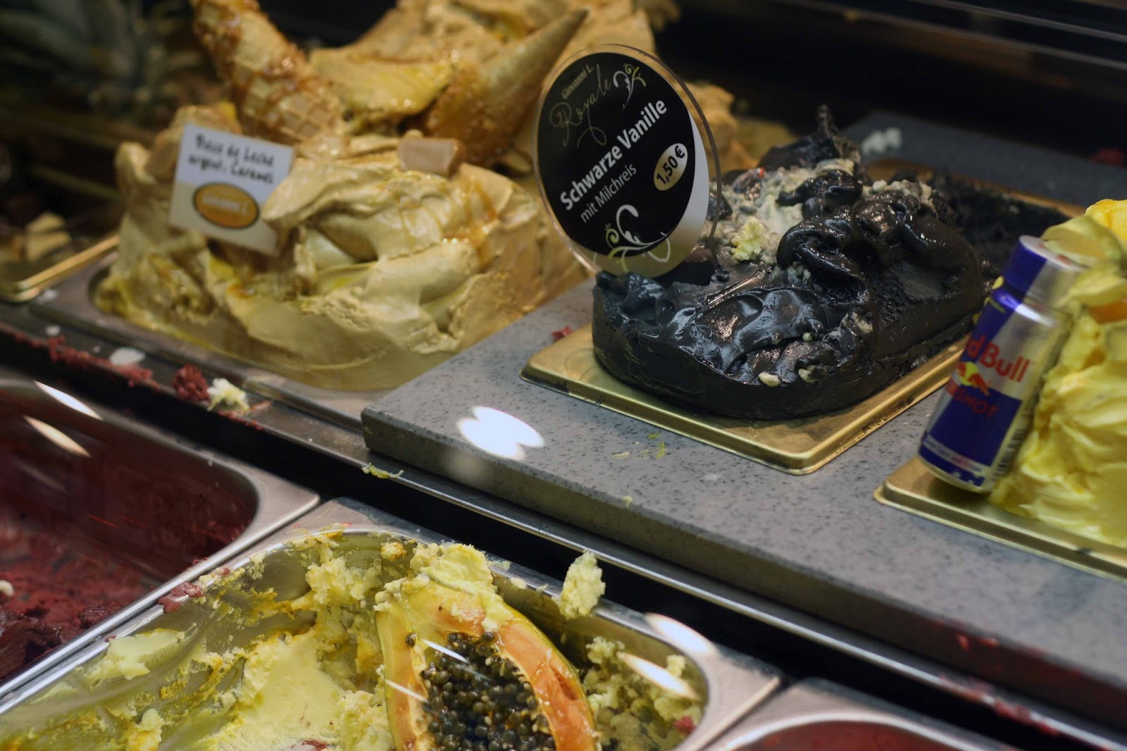 Craving for Food in Germany: Black Vanilla Ice Cream at Giovanni L.