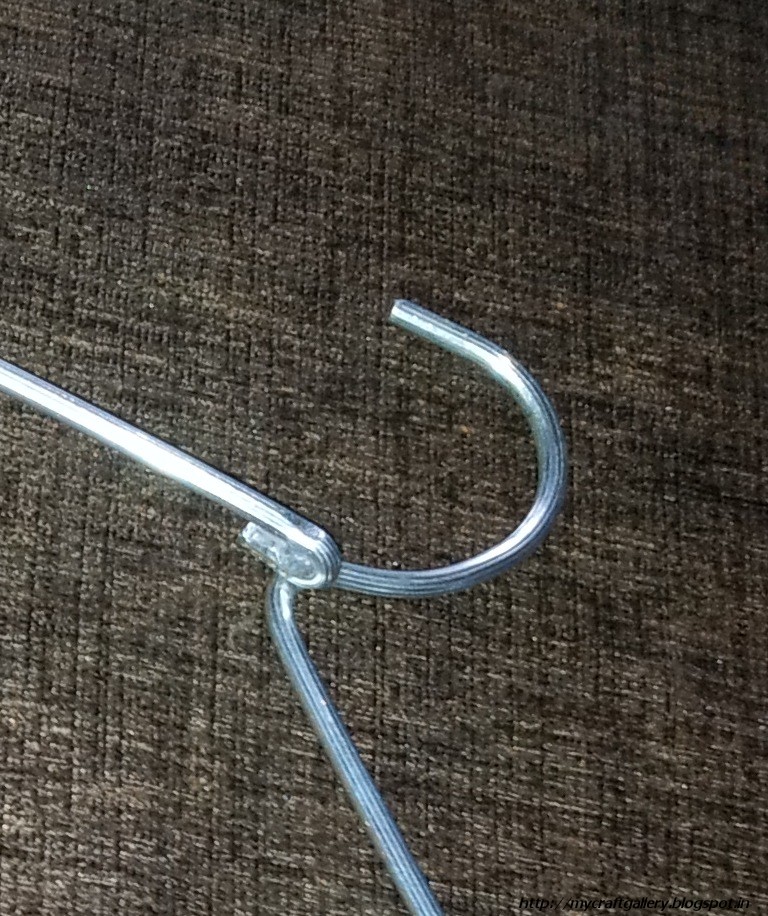 MY CRAFT GALLERY: DIY - BANGLE HANGER