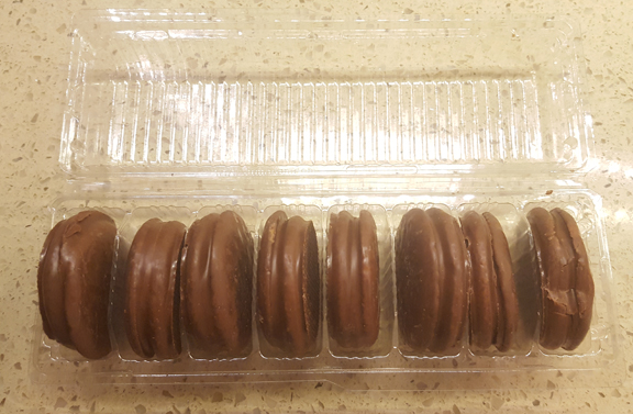 SneakASnack: Luppo Cake Bite