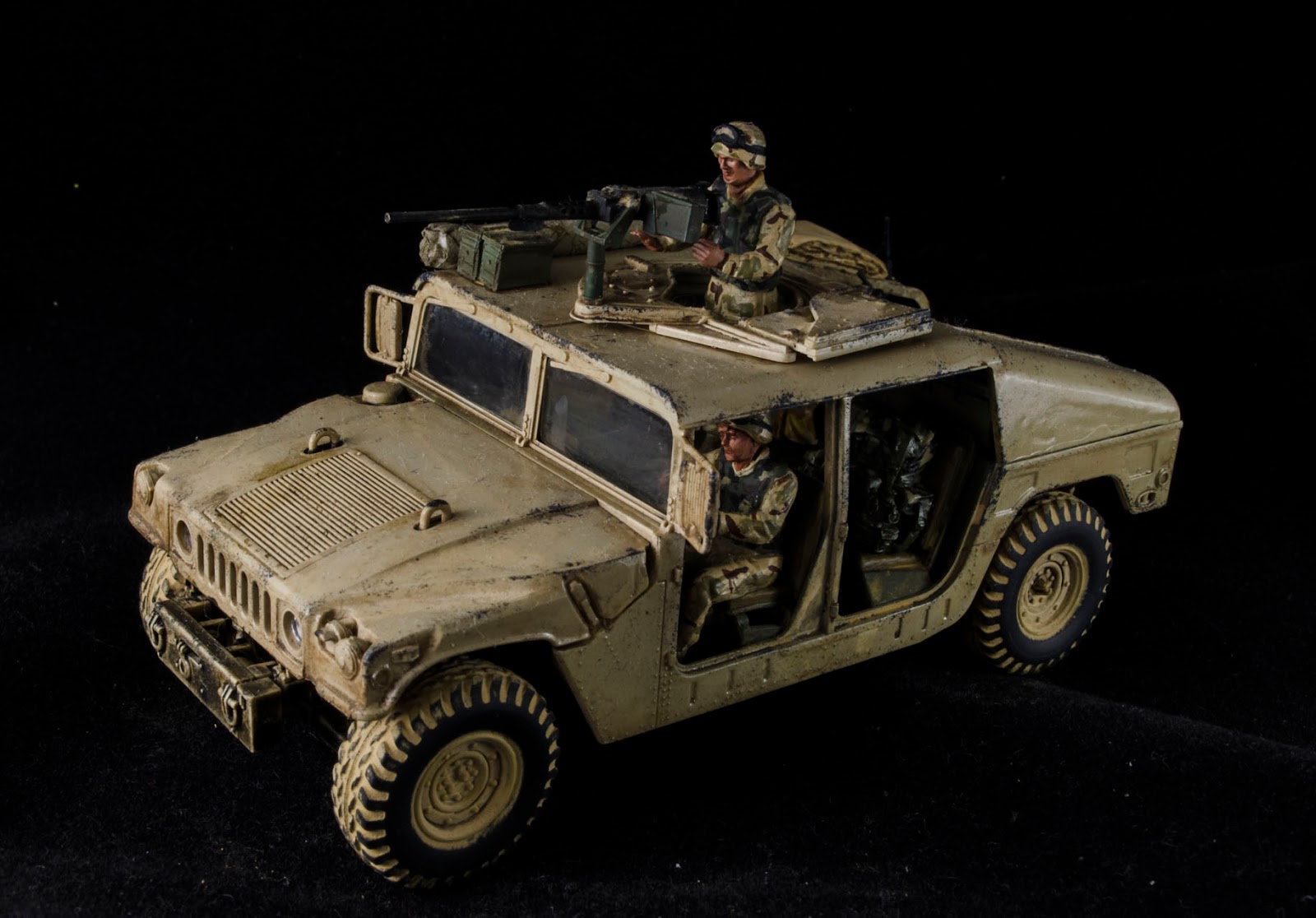 Maniexite: Drugi Humvee