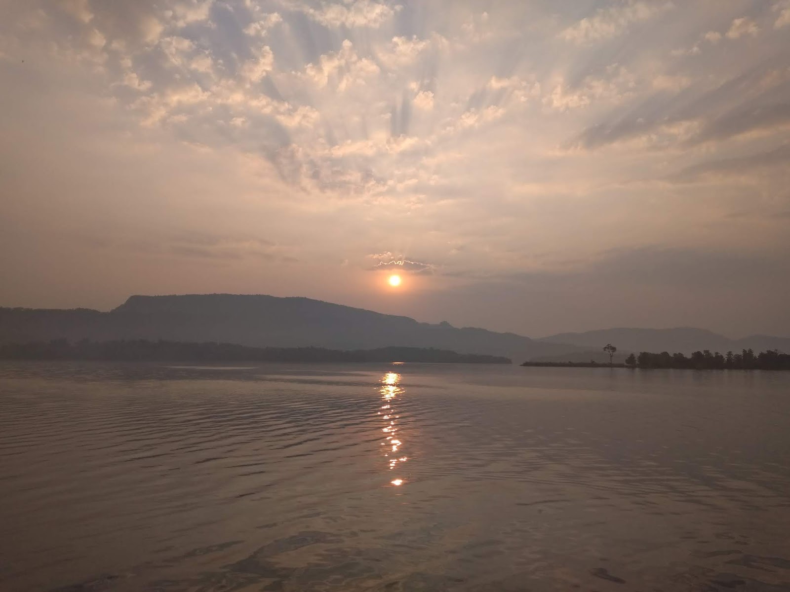 Vandri lake and dam in Maharashtra | The journey of a thousand miles ...