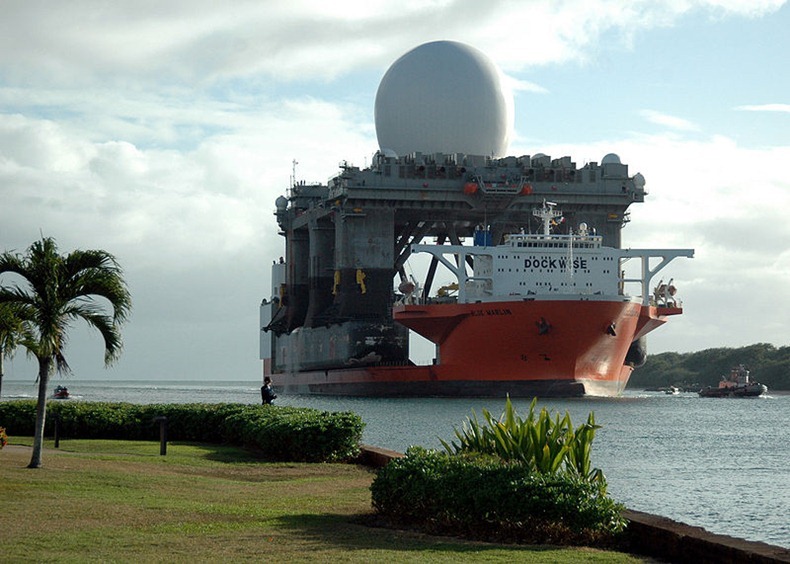 Heavy Lift Ships and their Impossibly Large Cargoes
