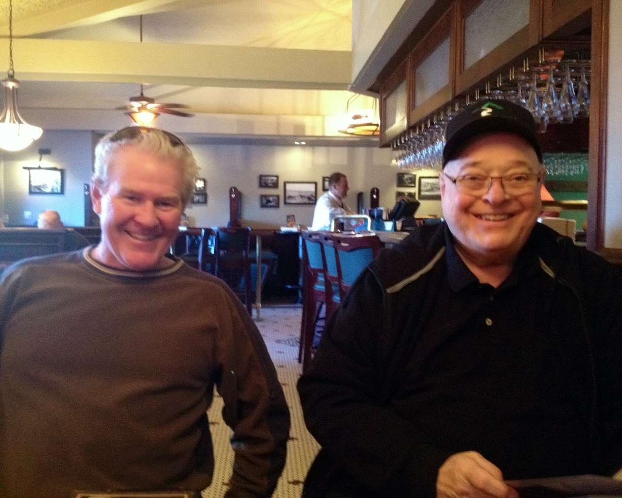 Jojo's News.2 : FUN IN SUNRIVER & LUNCH WIYH UNCLE PAT AKA "THE GODFATHER"