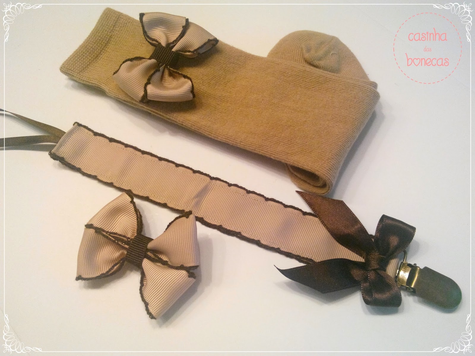 Casinha das Bonecas: NOVIDADE! Meias altas com lacinho Farfallota!