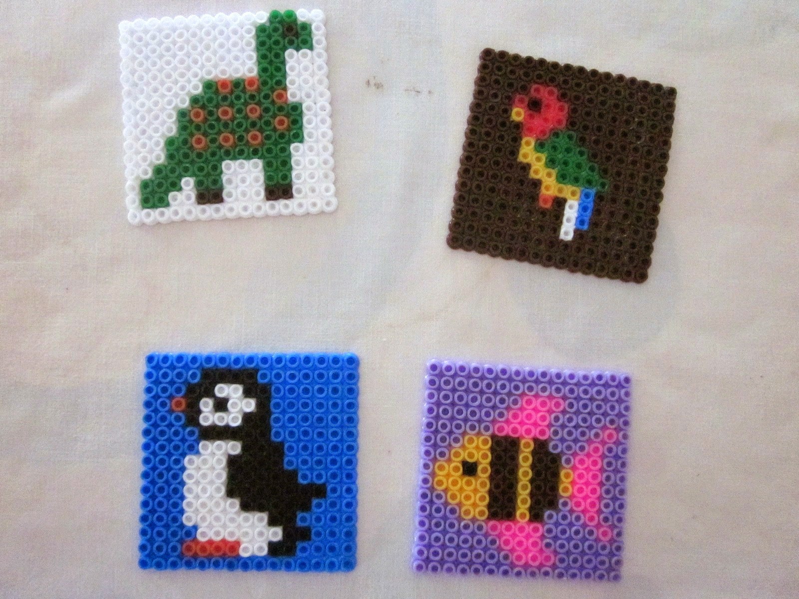 Las manualidades de Kika: POSAVASOS DE HAMA