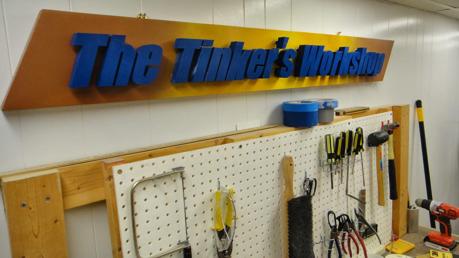 The Tinkers Workshop: The Tinker's Workshop Has A New Sign To Show Off