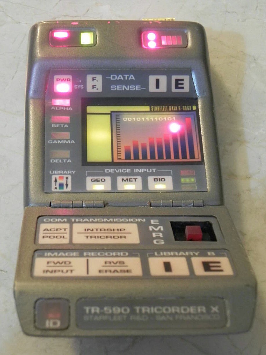 Star Trek Prop, Costume & Auction Authority: Star Trek: Voyager Hero ...