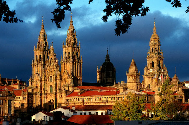 Compostela: necrópole ou entulheira?