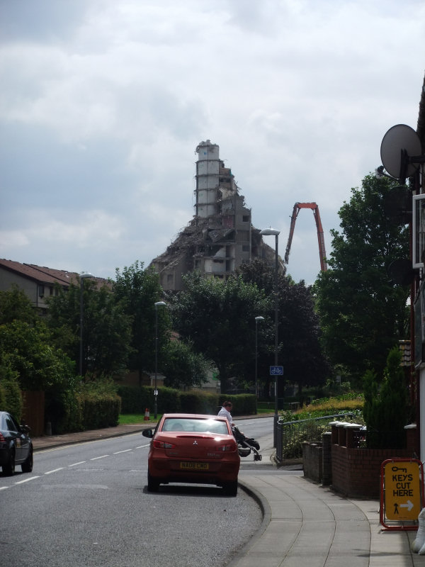 Photographs Of Newcastle: Derwent Tower (Dunston Rocket) Demolition Photos