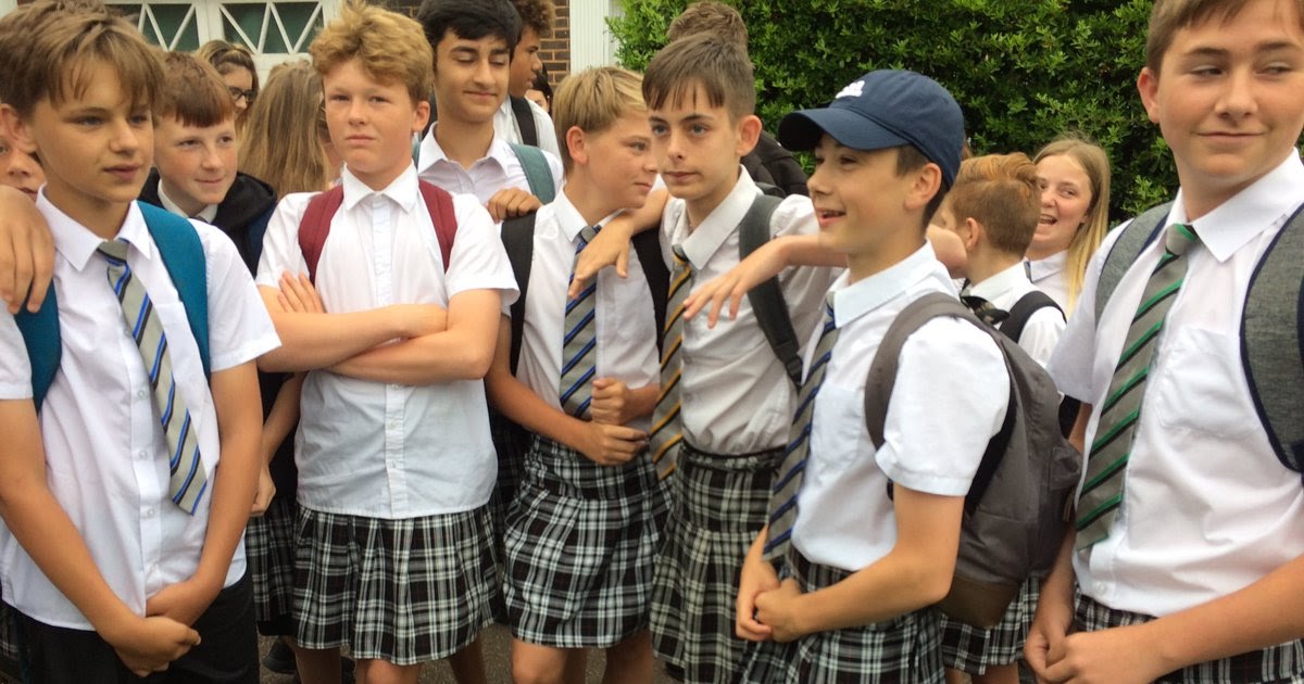 Assembly pictures : Gender neutral uniforms