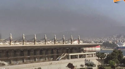 ΤΩΡΑ... ΜΕΓΑΛΗ Η ΦΩΤΙΑ ΣΤΟΝ ΑΣΠΡΟΠΥΡΓΟ ΚΑΙ ΜΕ ΠΕΝΤΕ ΤΡΑΥΜΑΤΙΕΣ... ΠΑΝΩ ...