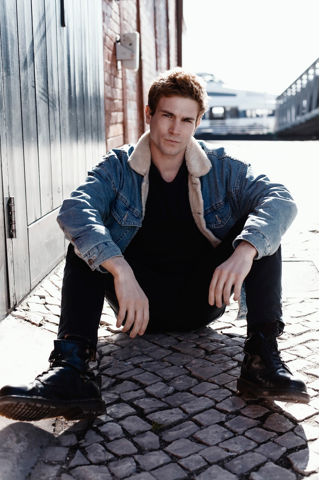 Kevin Brand por David Velez – Cartola