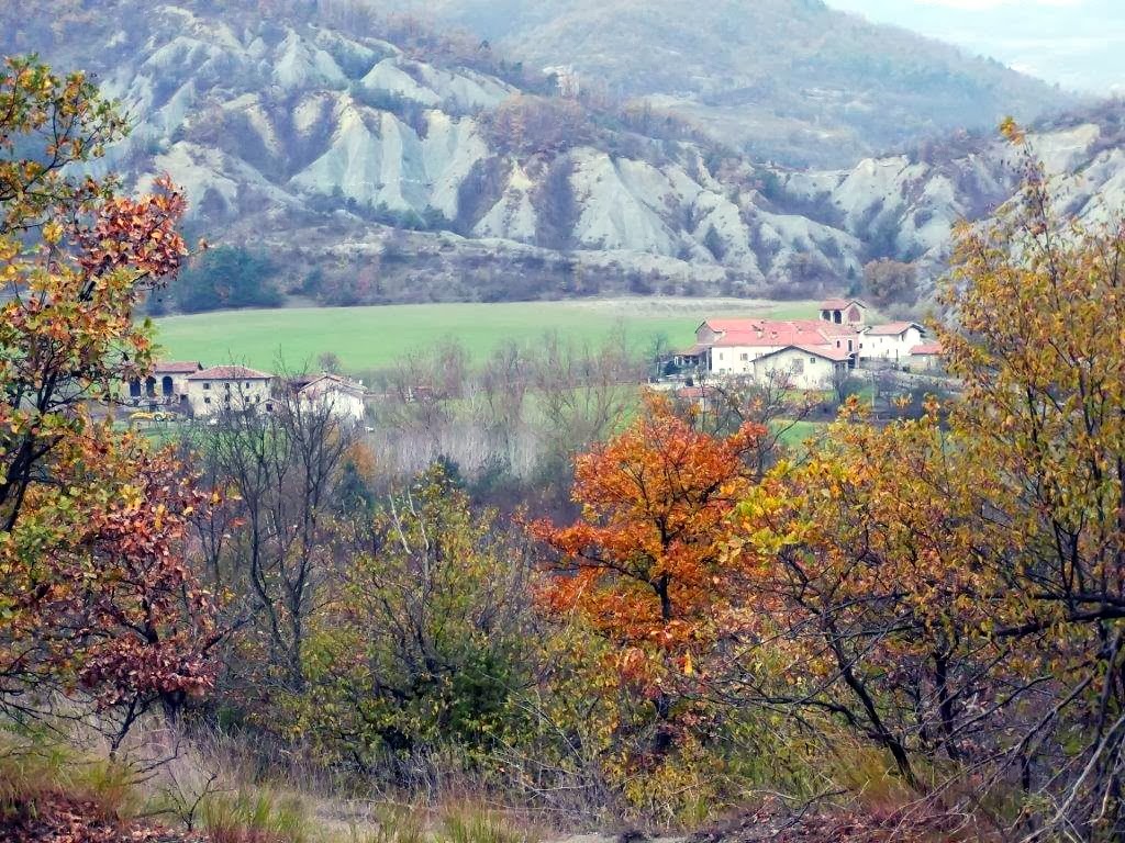 G.S. VALLIRIUNITE - Trekking: Domenica 17 novembre: Anello di Merana (Al)