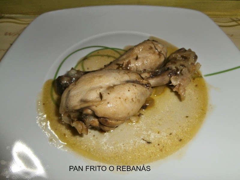PAN FRITO O REBANÁS: POLLO AL TOMILLO