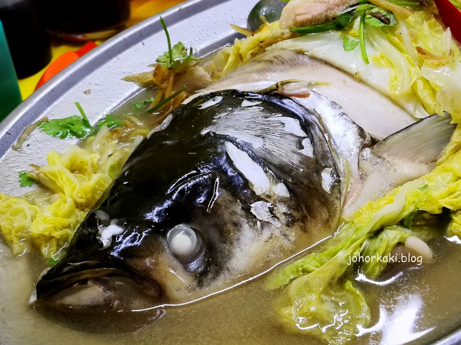 Boneless Carp Fish Head in Yangzhou, Huaiyang Cuisine 拆烩鲢鱼头 |Tony Johor ...