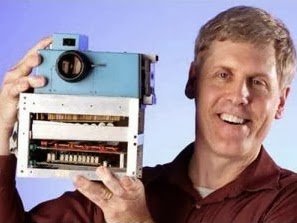 Who Invented the Digital Camera? History Of Digital Camera - Biography ...
