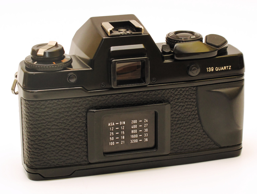 The Contax 139 Blog: Getting a Grip