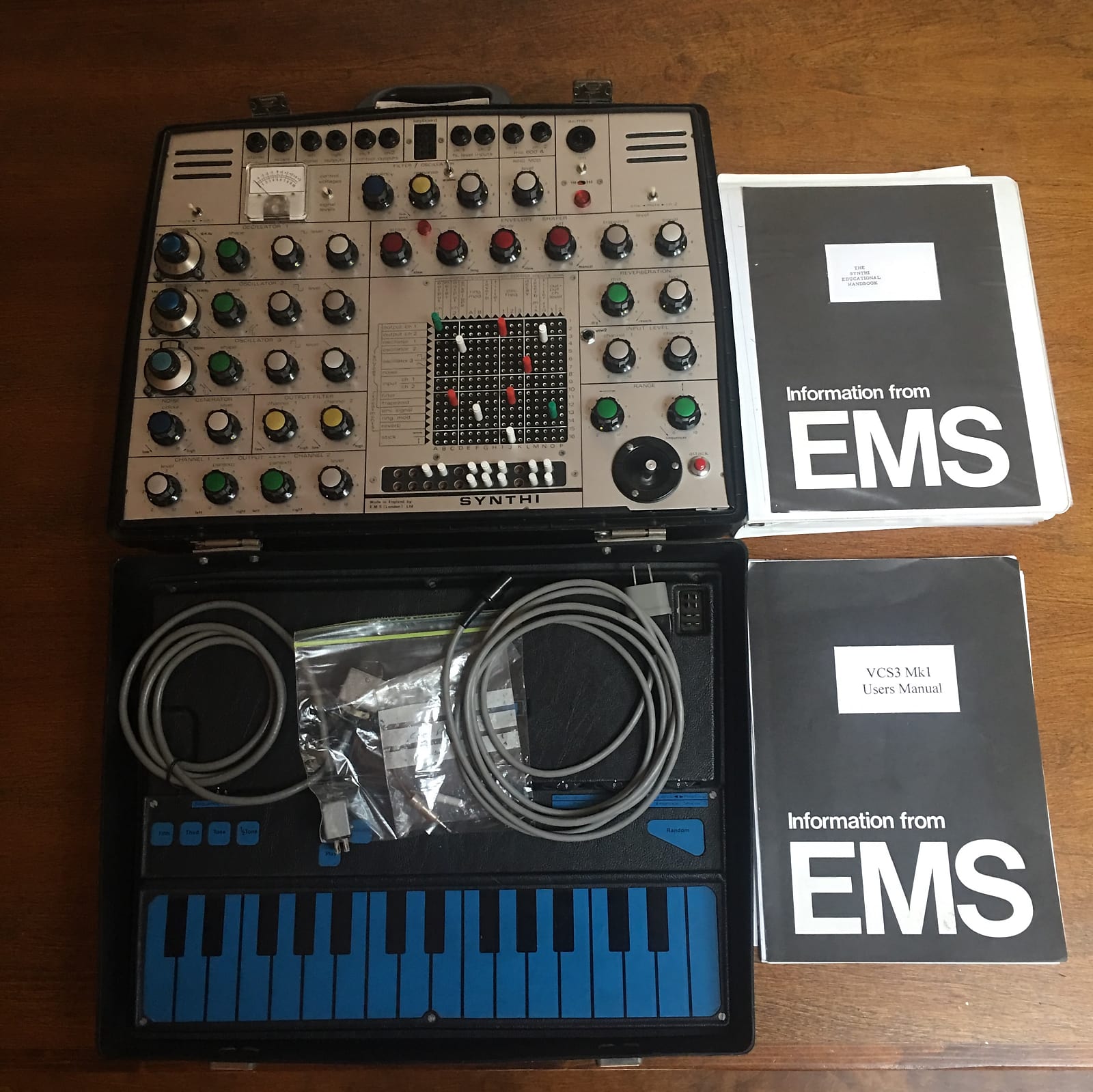 MATRIXSYNTH: EMS Synthi AKS 1971