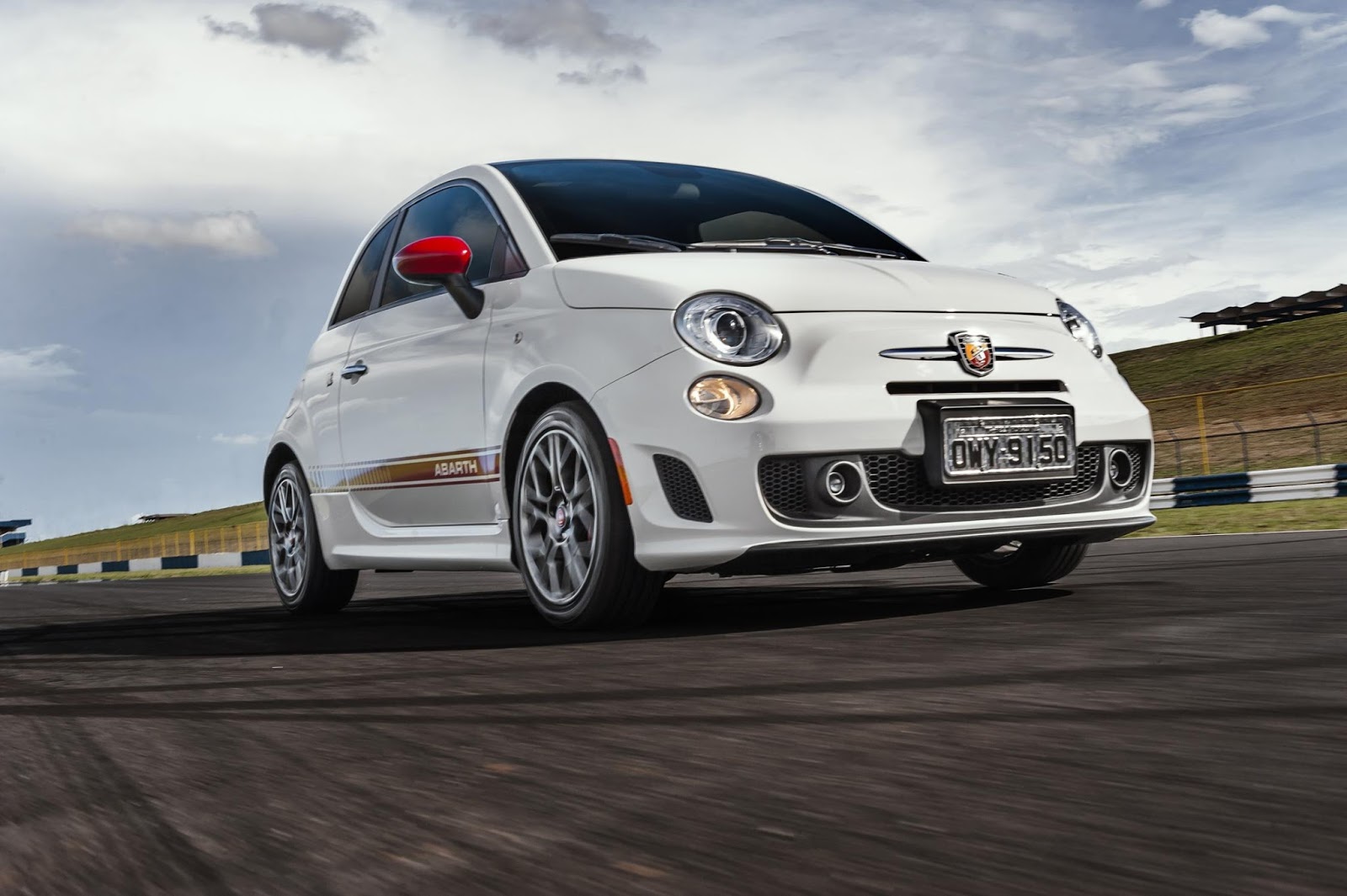 Fiat 500 Abarth 1.4 16V Multiair Turbo Gasolina 2P 2015