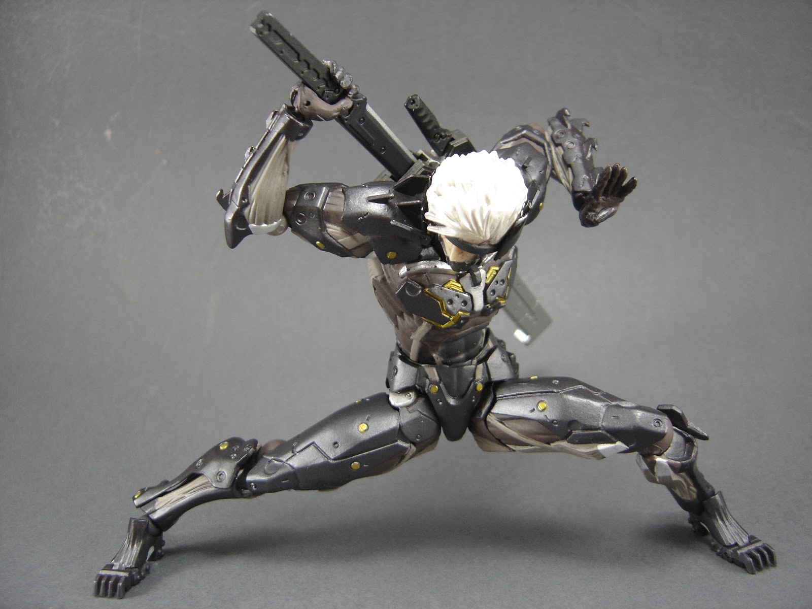 Lightning Ace's gundams: Revoltech Raiden from metal gear rising ...