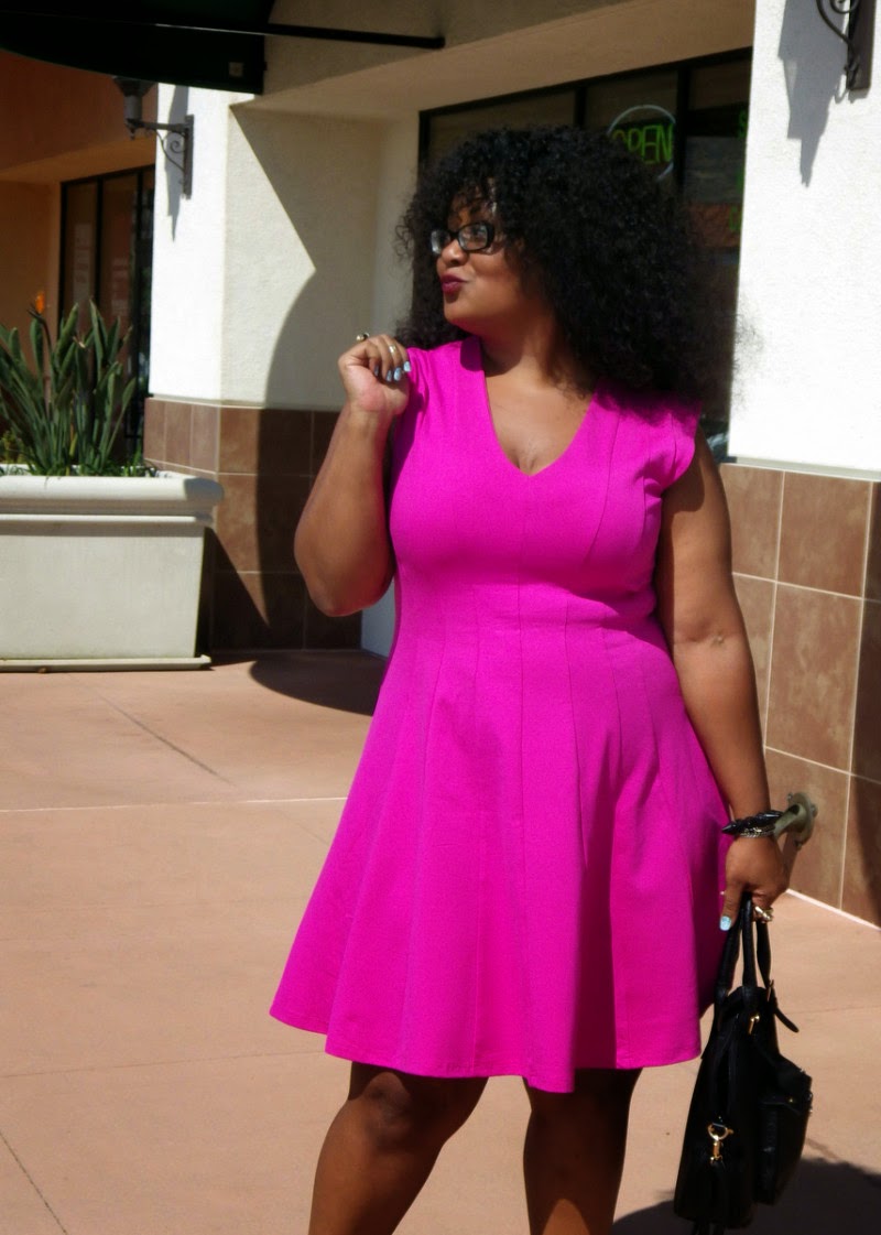 Vivazi vya wenye maumbo makubwa and still look Mwaaa ~ People's Magazine