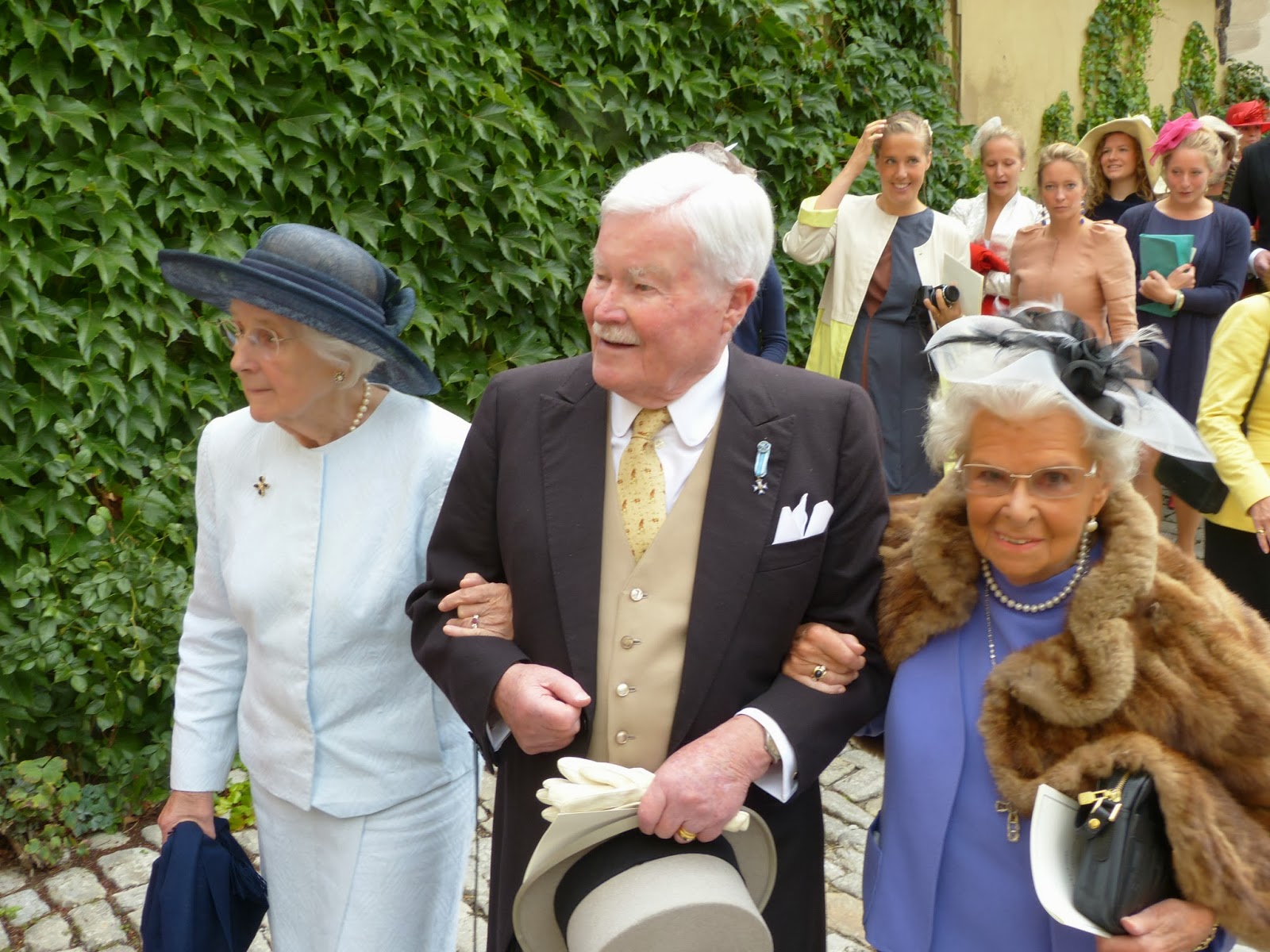 Royal Musings: The Reuss-Castell-Castell nuptials