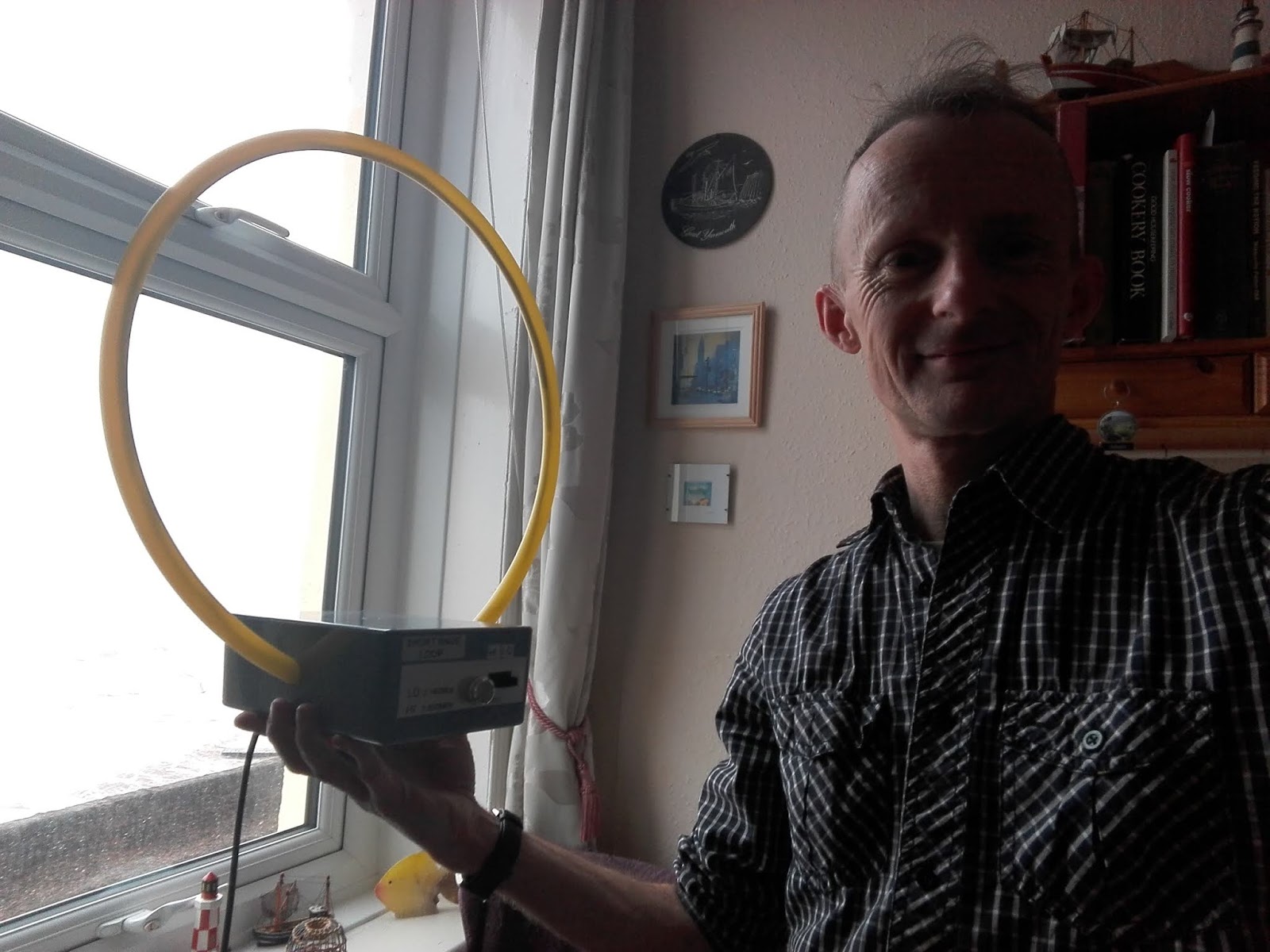 HF Radio Blog: Homemade HF magnetic loop for SWL / Receiving Inductive ...