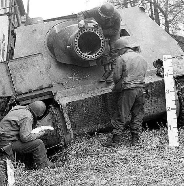 World War II in Pictures: Sturmtiger, Fearsome Assault Gun of World War II