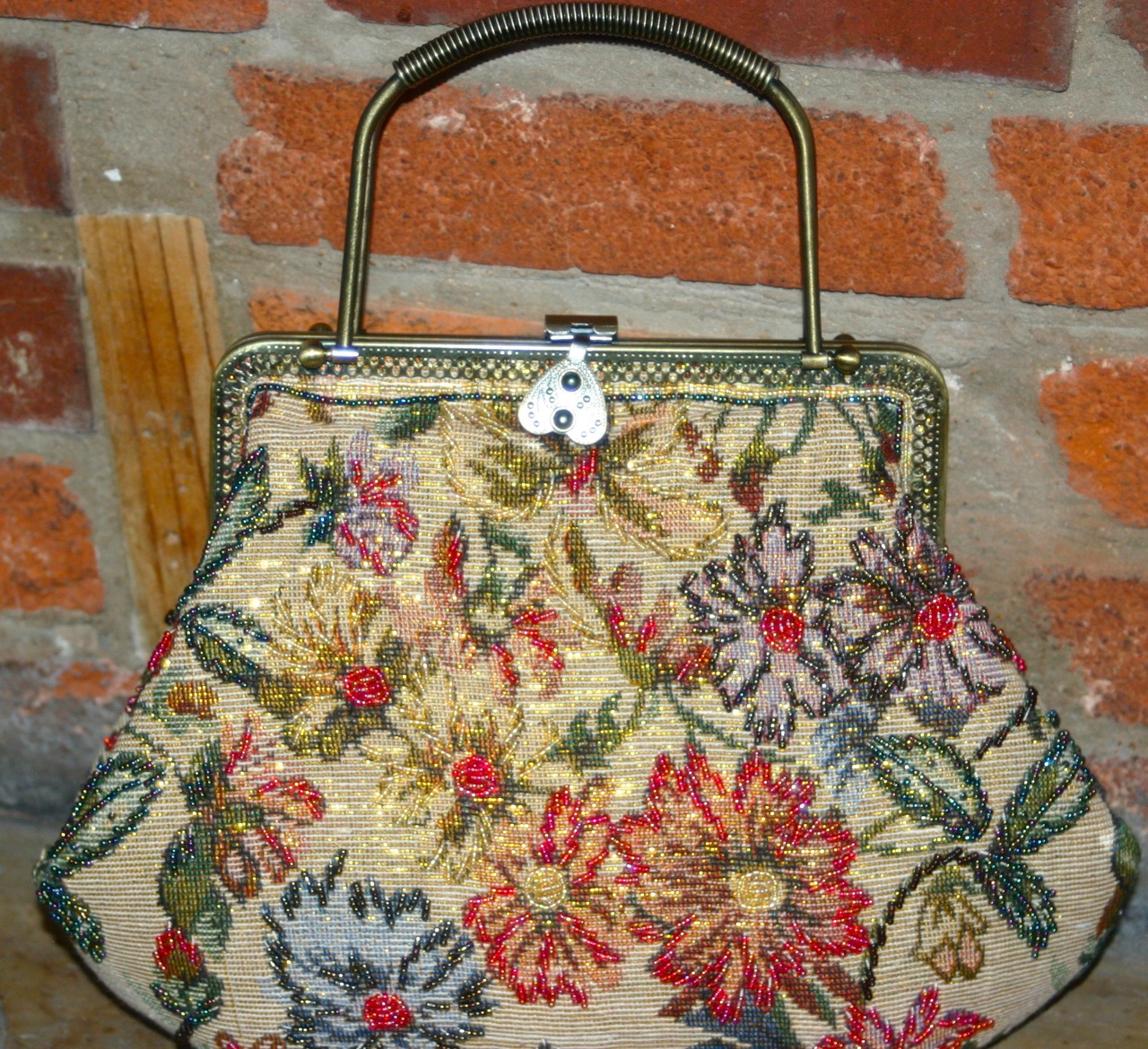 The Winner of the Vintage Beaded Handbag is... - Economy of Style