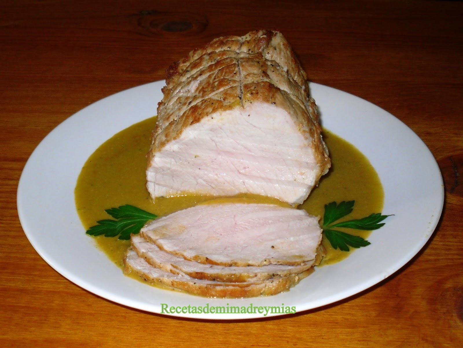 RECETAS DE MI MADRE Y MIAS: Lomo de cerdo rustido