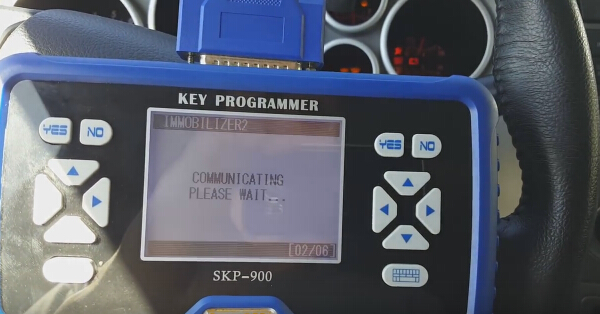 How to Use SKP-900 Key Programmer Program Toyota G Chip Key