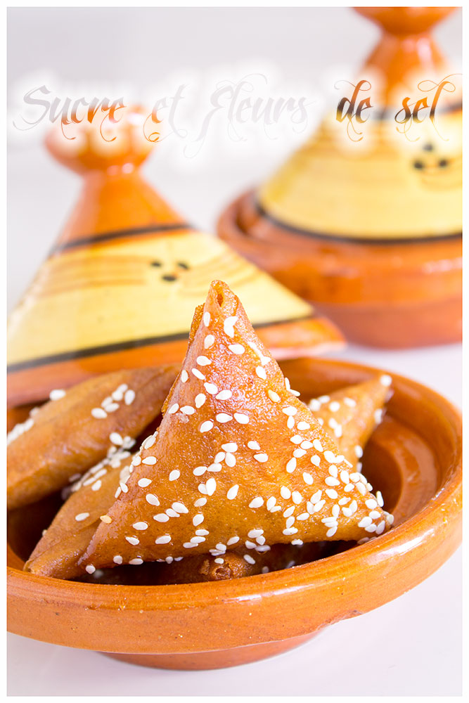 Sucre et Fleurs de Sel: Briouates aux amandes.