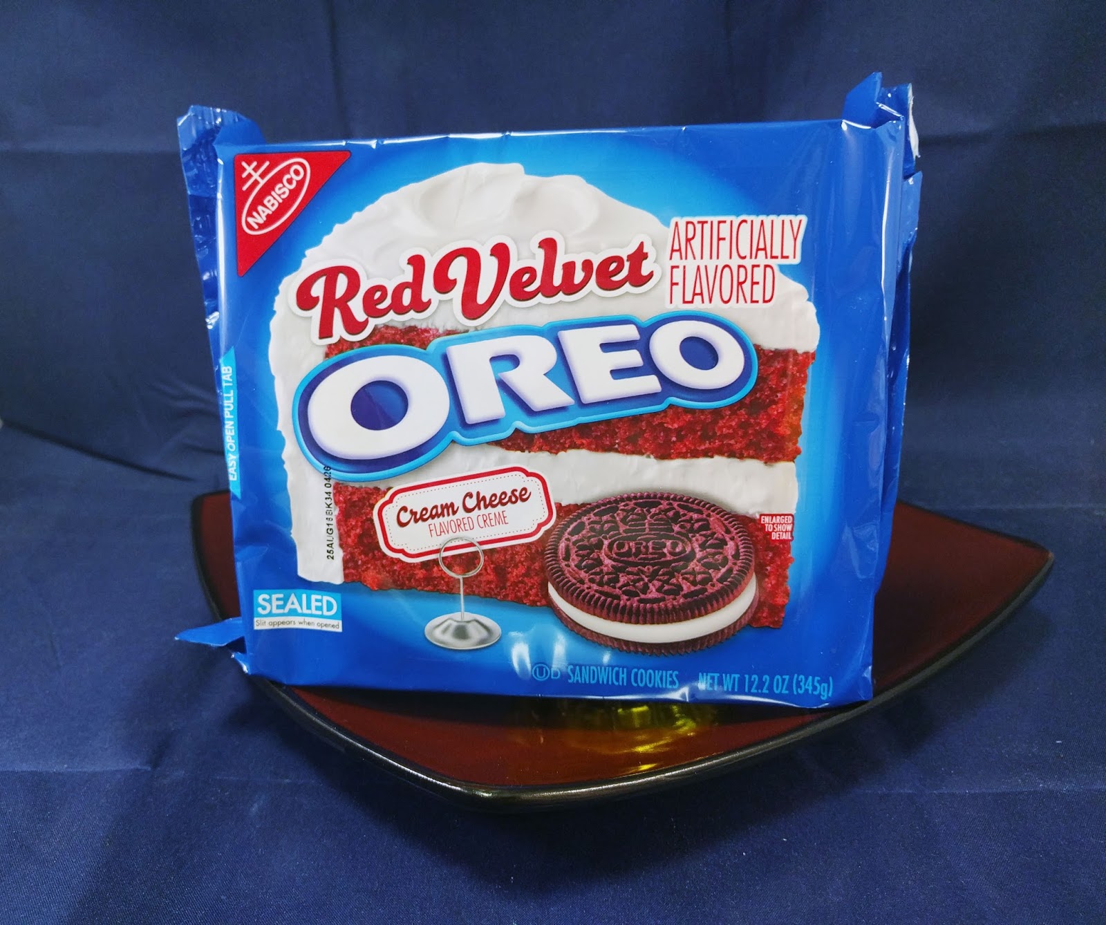The Food Kingdom: Oreo Week, Day 2: Red Velvet Oreos