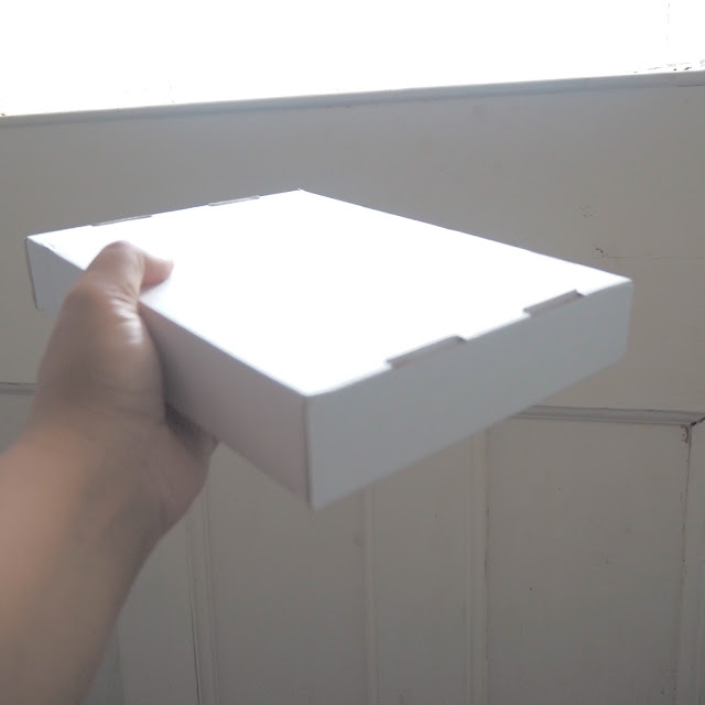 Review & Giveaway (Closed): Baker Days Letterbox Cake - Eat.Love.Live