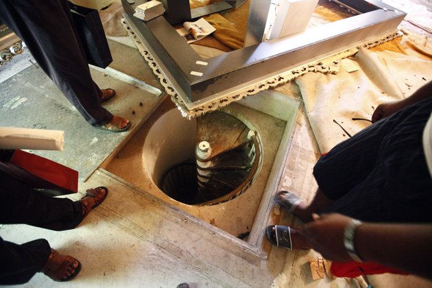 Loving & Rare Photo Collection: Gaddafi house