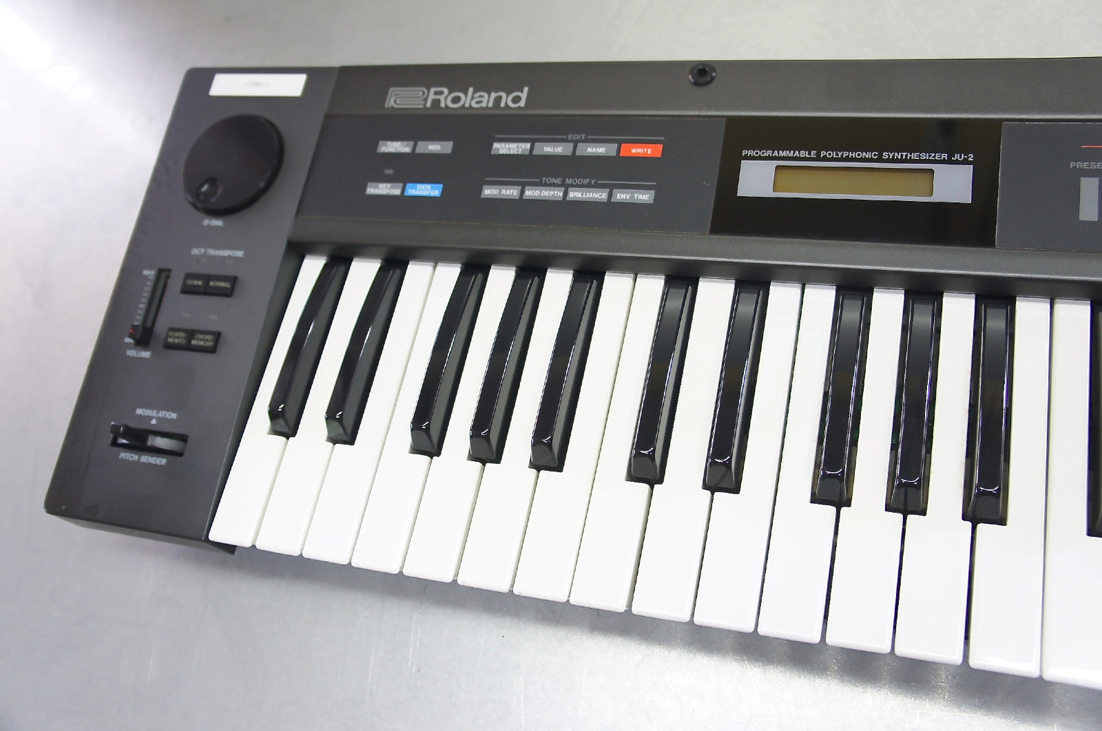 MATRIXSYNTH: Roland Alpha Juno 2 with Original Hard Case