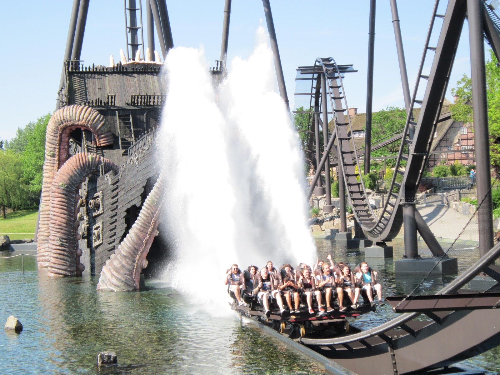 Theme Park Thoughts: The Evolution of B&M's Dive Coaster