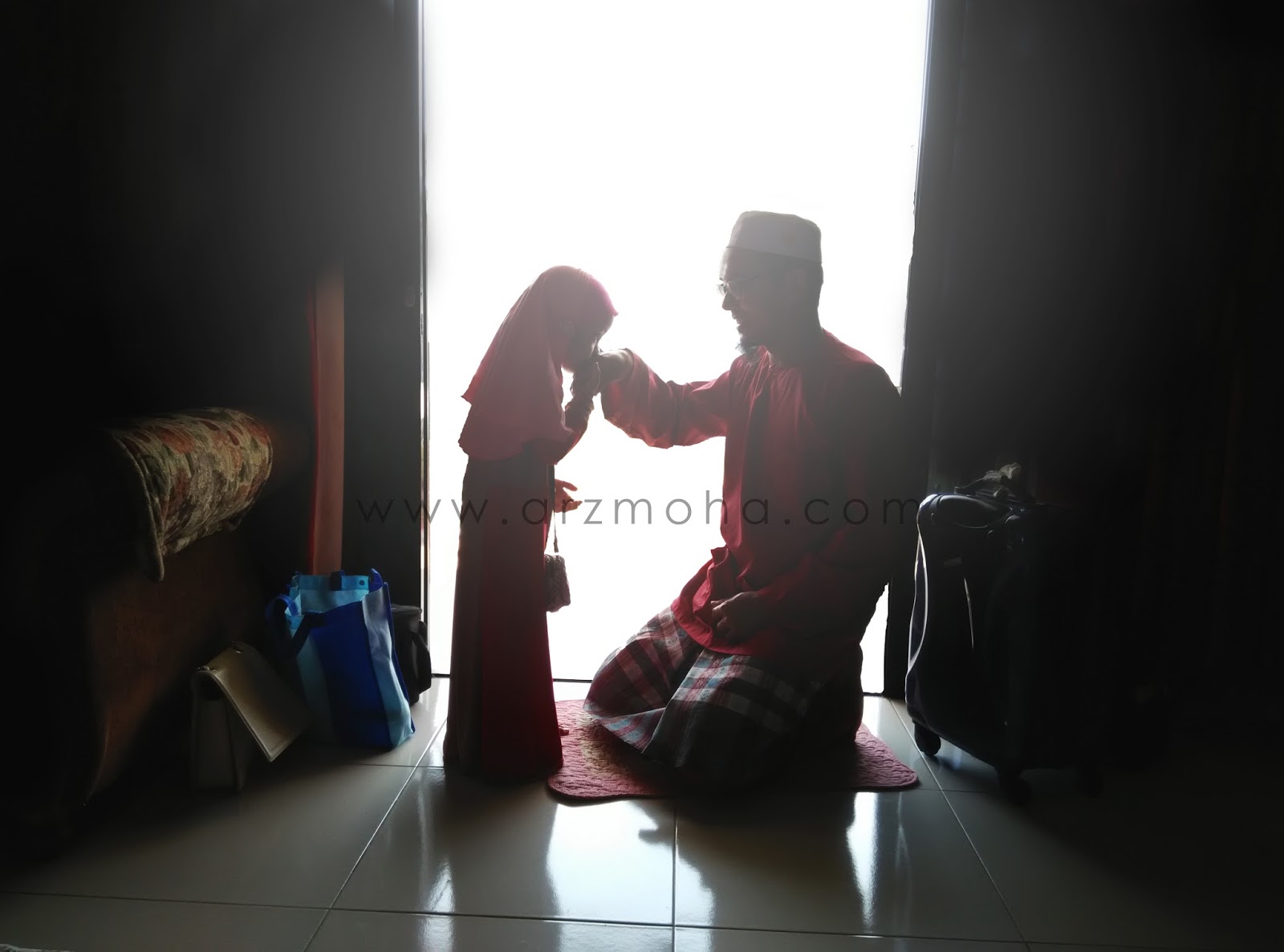 Bersalam Salaman Di Hari Raya Penuh - GemmailMontgomery