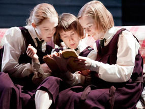 Tipsy Hippo Theatre Reviews: February 2011