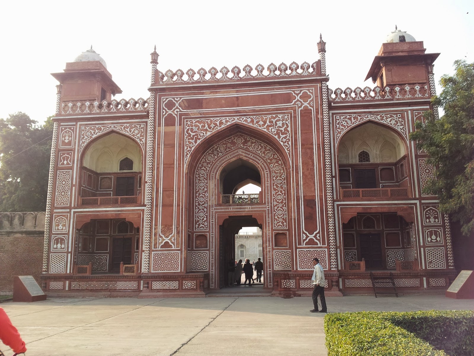 JonDent - Exploring Electronic Music: The Baby Taj - Agra - India