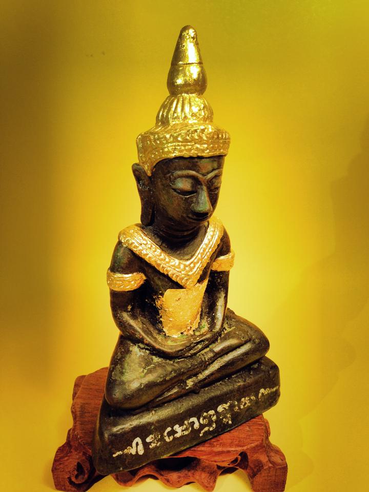 BestThaiAmulets.com: Antique Cambodian Style Phra Chai Powerful Bucha ...