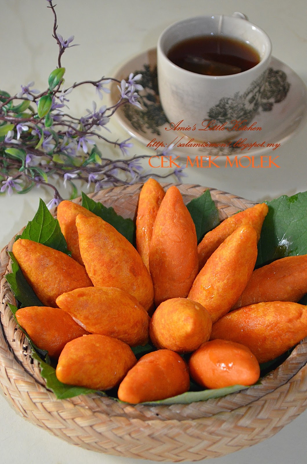 Kuih Cek Mek Molek - Amie's Little Kitchen