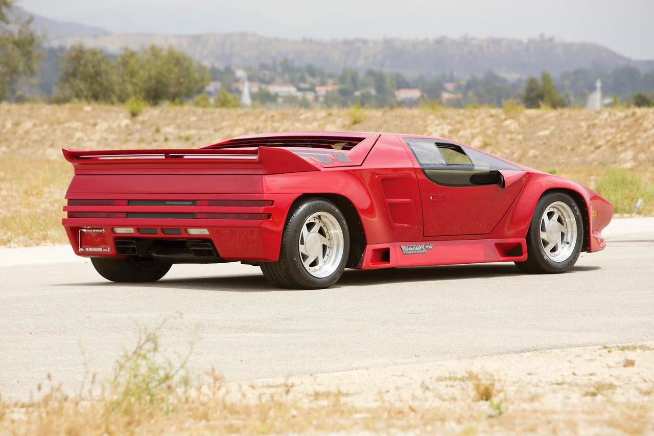 ROMBI DI GLORIA: Vector W8-M12 (1992)