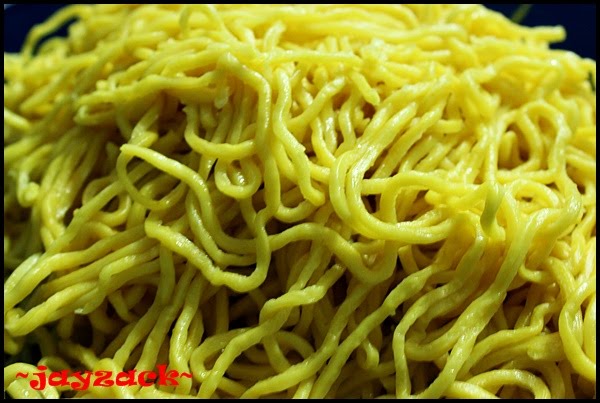 ME, MYSELF AND I: ~Mee kuning~